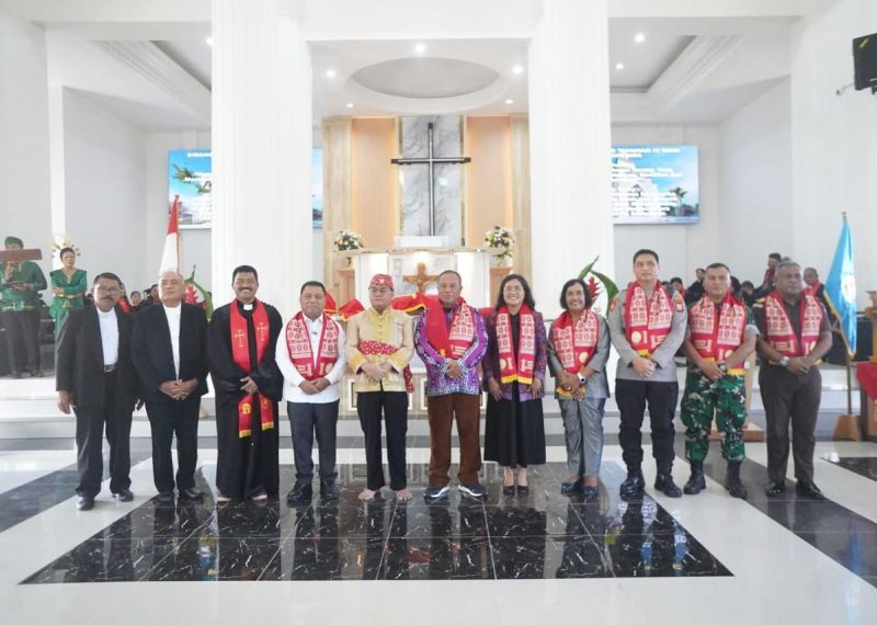 Penahbisan Gedung Sentrum Lembah Kemuliaan dan Pembukaan SST GMIH ...